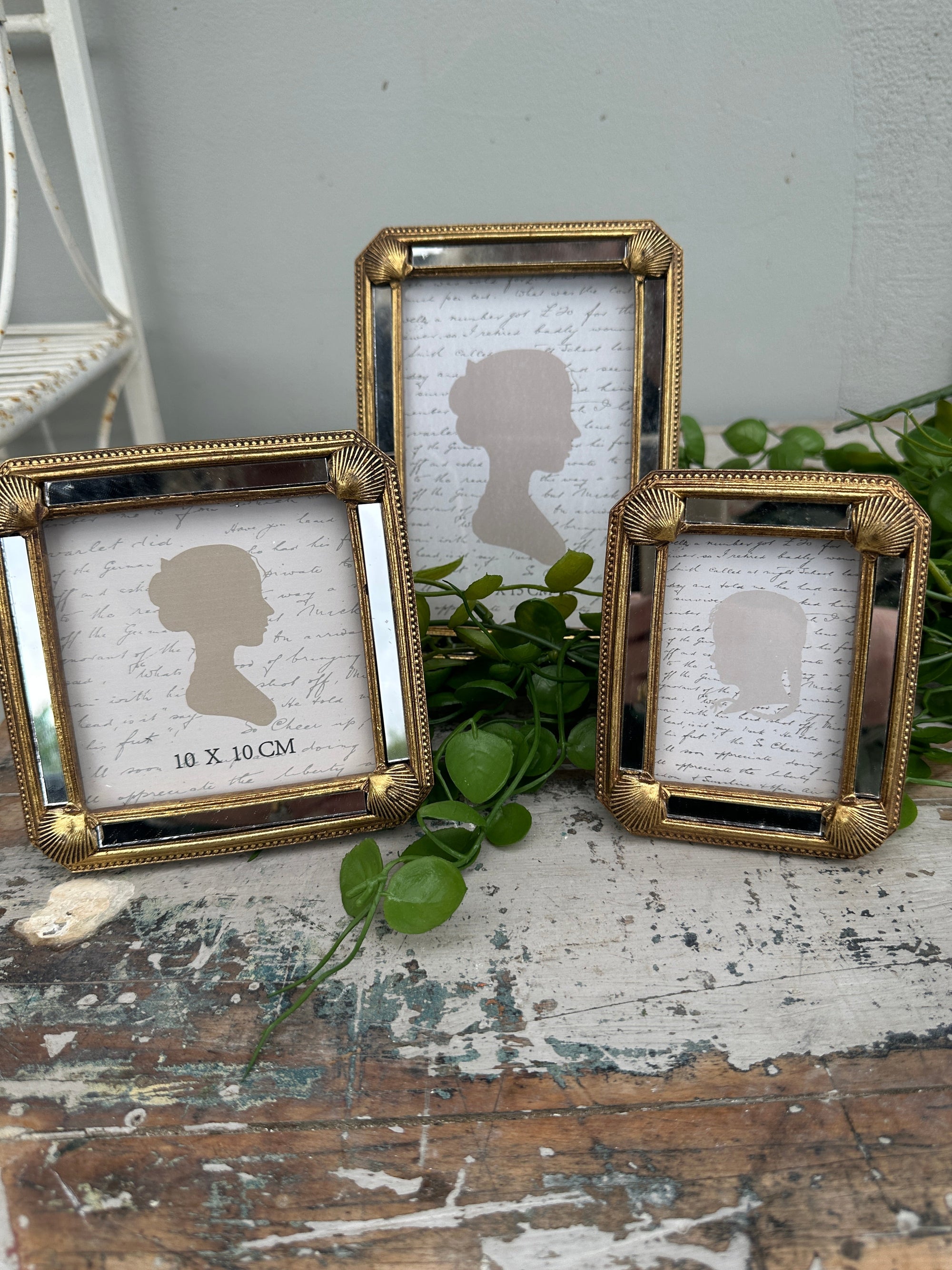 PHOTO FRAMES – Paint Me Vintage