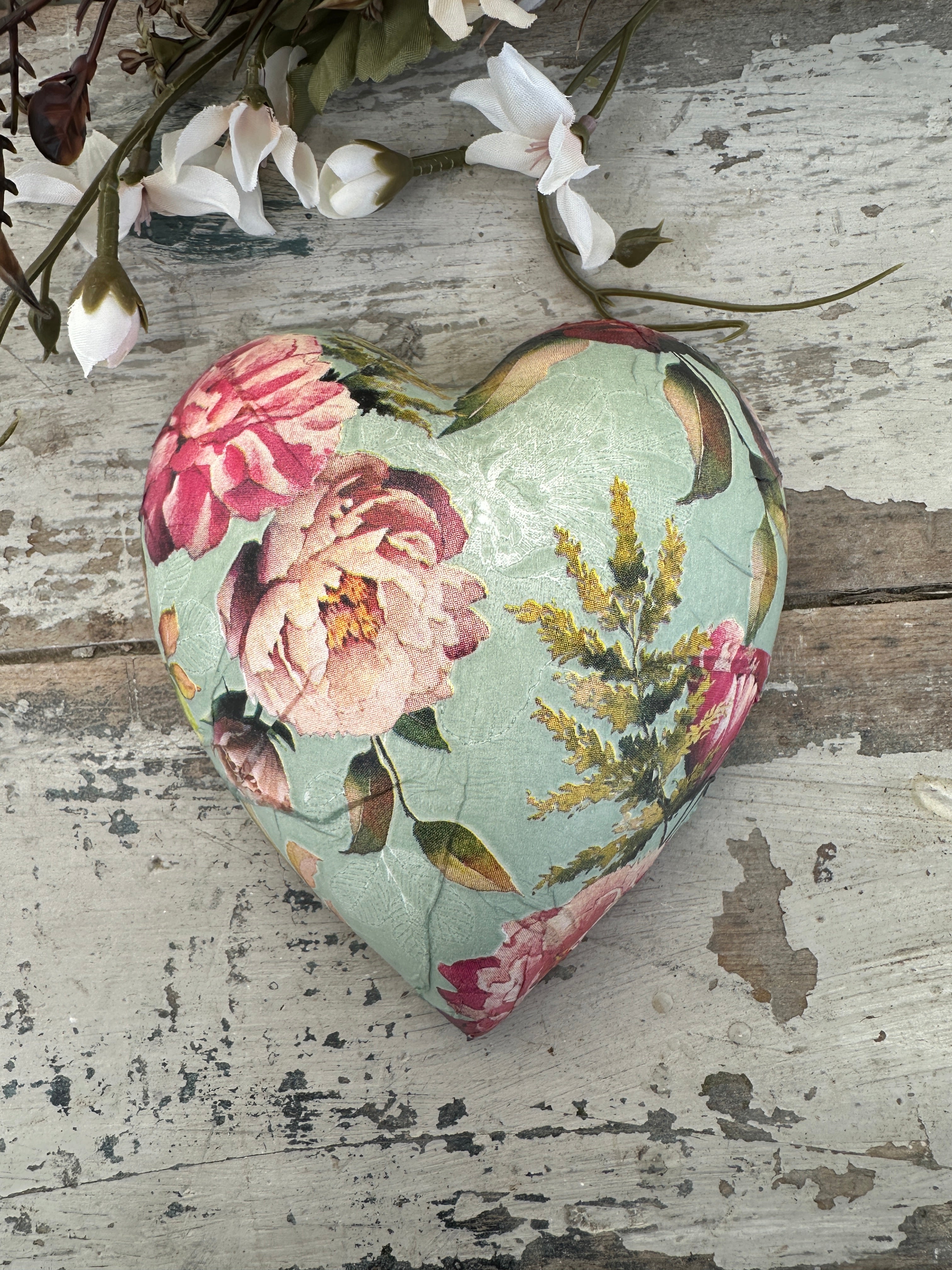 Green Peonies Ceramic Heart – Paint Me Vintage