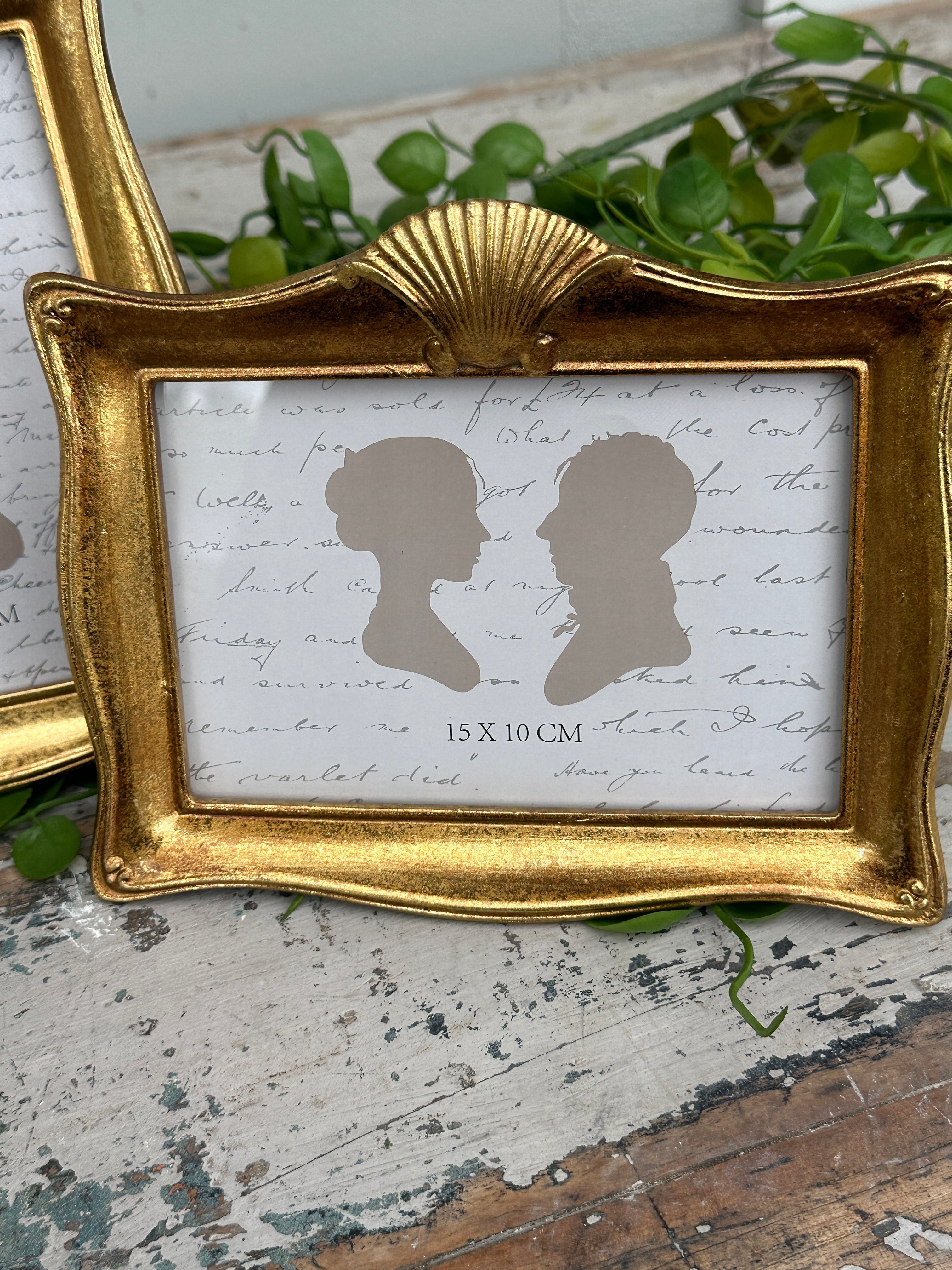 Elegant Gold Scallop Photo Frame Rectangle 6x4 – Paint Me Vintage